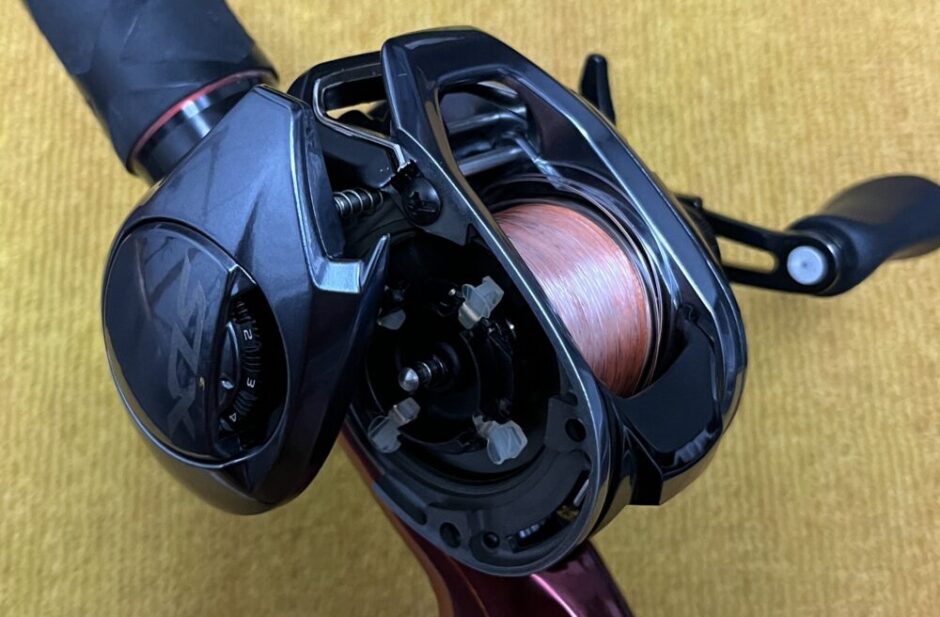 【24SLX インプレ】メタニウム以上の軽量ルアー万能機 | PEIのタックル研究所